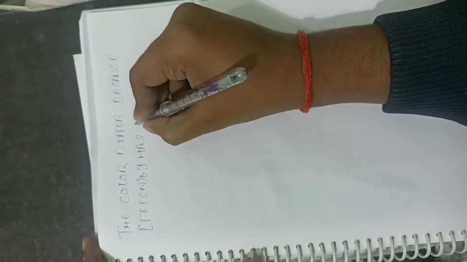 5. Explain the following.\[\left[\mathrm{Fe}(\mathrm{CN})_{6}\right]^{4..