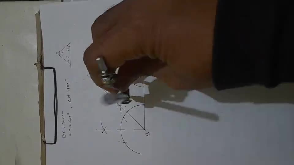 Draw triangle \mathrm{ABC} with sides \mathrm{BC}=7 \mathrm{~cm}, \angle