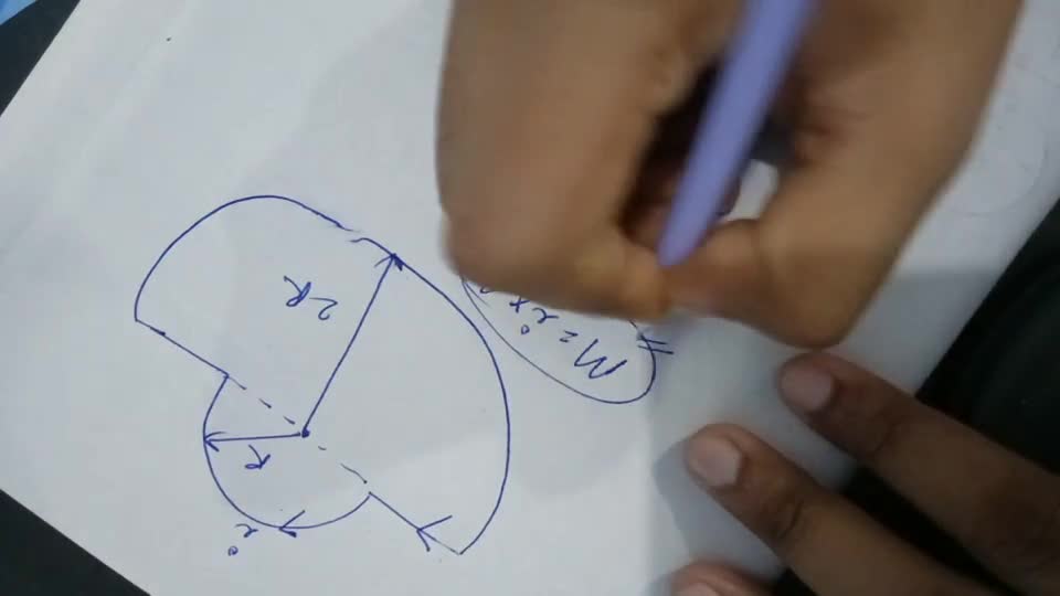 Q8: What is the magnetic dipole moment of the given loop? \begin{tabular}..