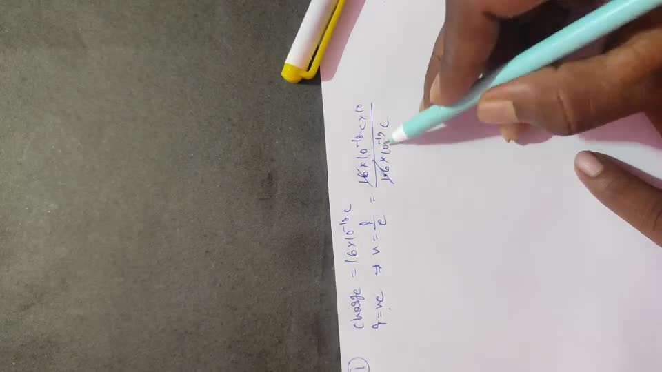 How many electrons are there in a body, if its total charge is 16×10−18C